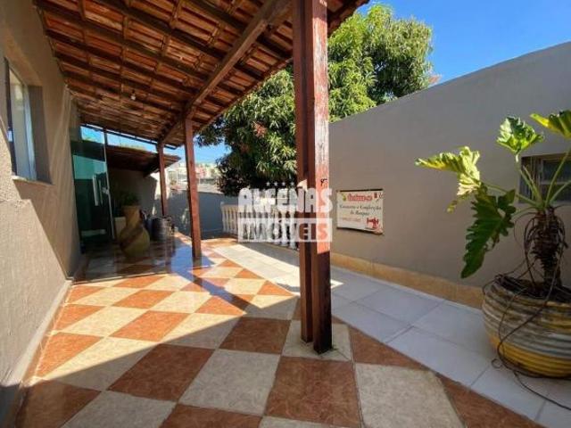 Casa à venda 3 quartos no Bairro RIACHO DAS PEDRAS