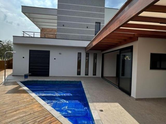 Casa à venda 3 quartos no Swiss Park em Campinas