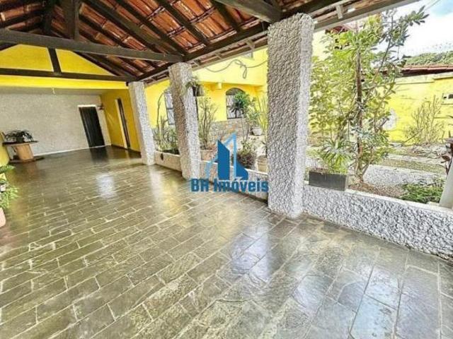 Casa à Venda – 3 Quartos com 3 Vagas – Bairro Celso Machado/Serrano