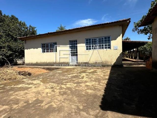 Casa à Venda: 3 Quartos com Suíte
