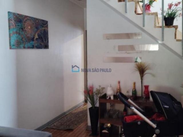 Casa a venda 3 quartos e 1 suíte, 4 banheiros e 2 vagas cobertas