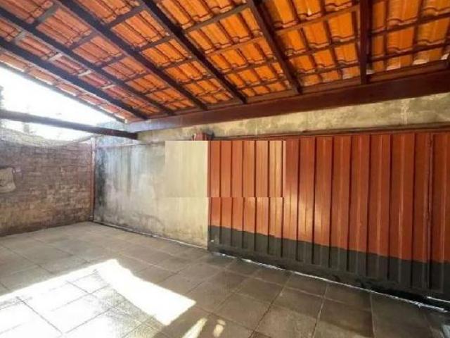 CASA À VENDA – 3 QUARTOS – PEDRA AZUL – CONTAGEM
