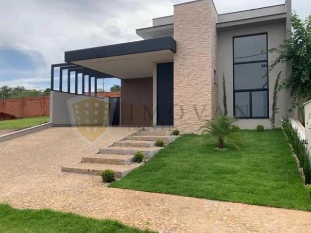 Casa a Venda, 3 Quartos sendo 3 Suítes, 162m², Próximo ao shopping