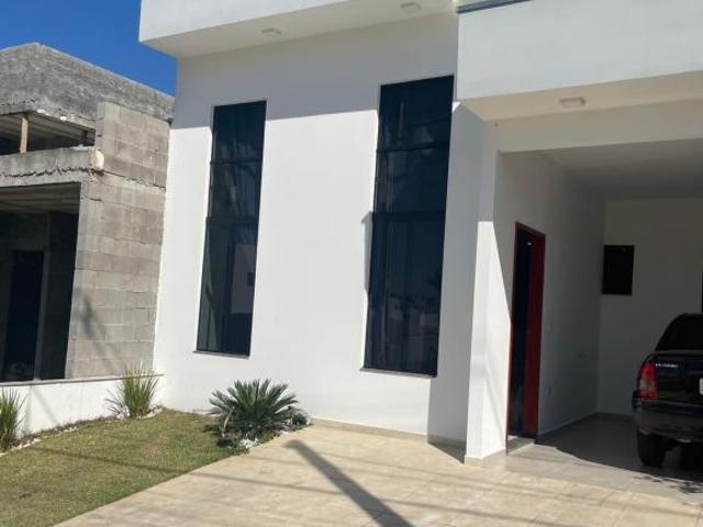Casa à venda 3 Quartos, 1 Suite, 3 Vagas, 200M², Vila Prado, Pindamonhangaba SP | Condomínio Vila