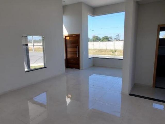 Casa à venda 3 Quartos, 1 Suite, 3 Vagas, 258M², Aterrado, Tremembé SP