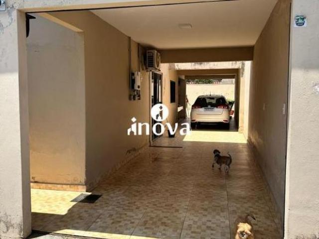 Casa à venda, 3 quartos, 1 suíte, 3 vagas, Valim de Melo Uberaba/MG