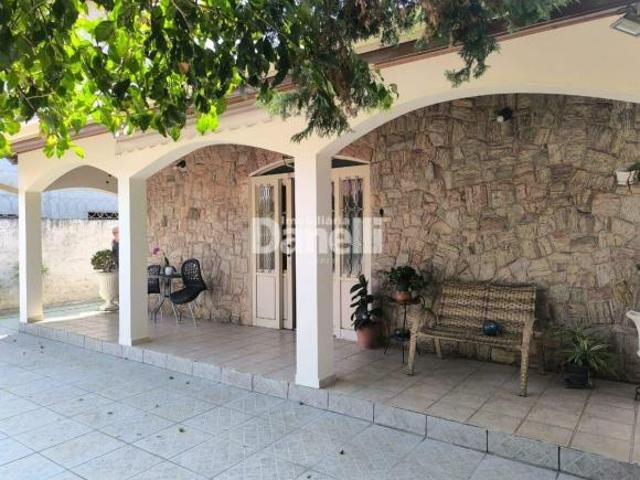 Casa à venda, 3 quartos, 1 suíte, 3 vagas, Campos Elíseos Taubaté/SP