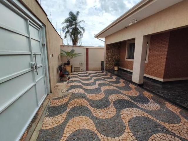 Casa à venda, 3 quartos, 1 suíte, 3 vagas, Jardim Bom Jesus Rio das Pedras/SP