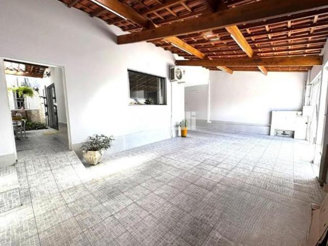 Casa à venda, 3 quartos, 1 suíte, 3 vagas, Jardim Maria Augusta Taubaté/SP