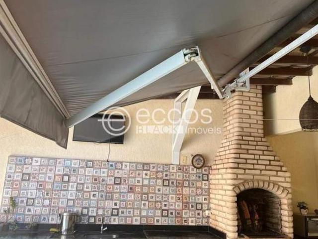 Casa à venda, 3 quartos, 1 suíte, 3 vagas, Residencial Gramado Uberlândia/MG