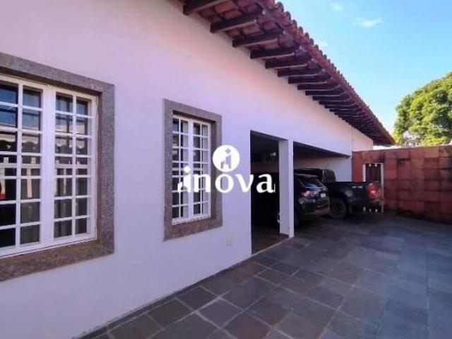 Casa à venda, 3 quartos, 1 suíte, 3 vagas, Santa Maria Uberaba/MG