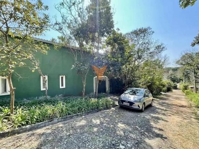 Casa à venda, 3 quartos, 1 suíte, 3 banheiros, 450m², Condomínio Vilarejo Vila Diva Granja Viana
