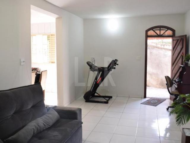 Casa à venda, 3 quartos, 1 suíte, 1 vaga, Nova Cachoeirinha Belo Horizonte/MG