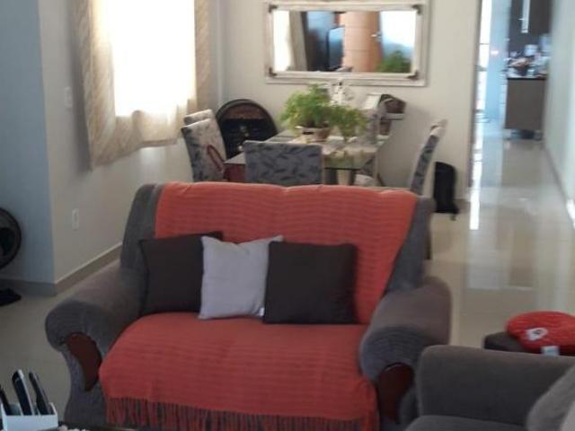 Casa à venda 3 Quartos, 1 Suite, 2 Vagas, 125M², Vila Rica, Pindamonhangaba SP