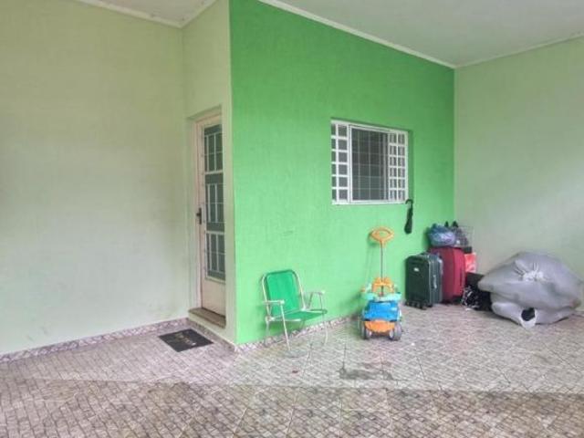 Casa à venda 3 Quartos, 1 Suite, 2 Vagas, 175M², Santa Terezinha, Aparecida SP
