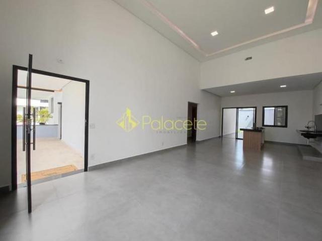 Casa à venda 3 Quartos, 1 Suite, 2 Vagas, 250M², Guedes, Tremembé SP Morada do Visconde