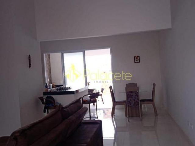 Casa à venda 3 Quartos, 1 Suite, 2 Vagas, 260M², Caminho Novo, Tremembé SP