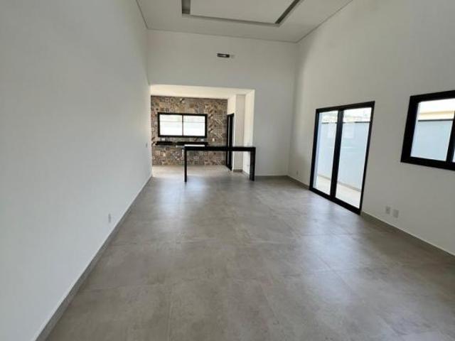 Casa à venda 3 Quartos, 1 Suite, 2 Vagas, 300M², Bairro do Grama, Caçapava SP | Condomínio Terras