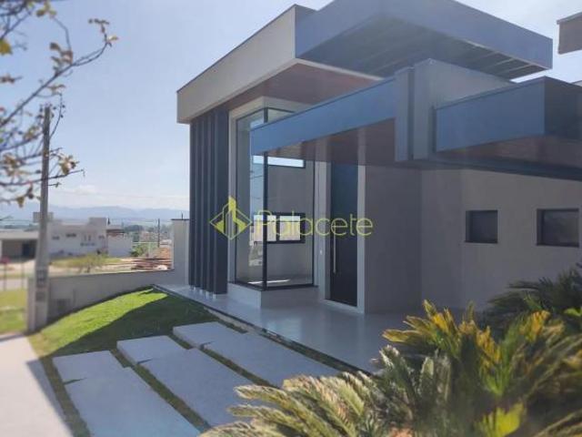 Casa à venda 3 Quartos, 1 Suite, 2 Vagas, 300M², Bairro do Grama, Caçapava SP Condomínio Terras d