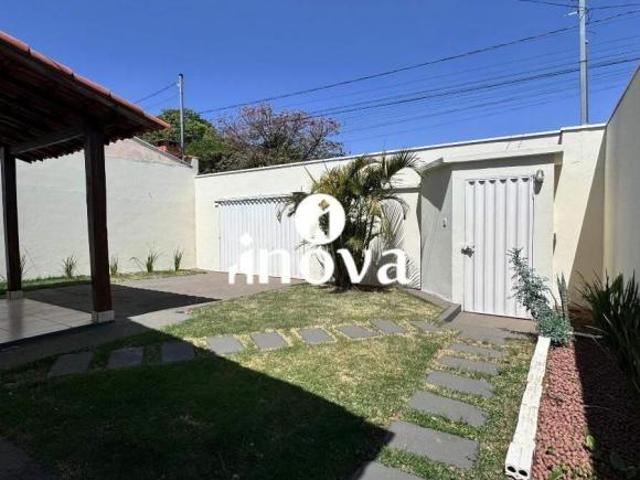 Casa à venda, 3 quartos, 1 suíte, 2 vagas, Tancredo Neves, Residencial Uberaba/MG