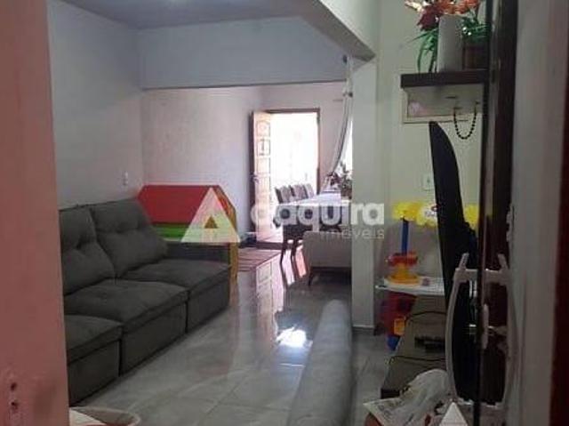 Casa à venda 3 Quartos, 1 Suite, 2 Vagas, Uvaranas, Ponta Grossa PR