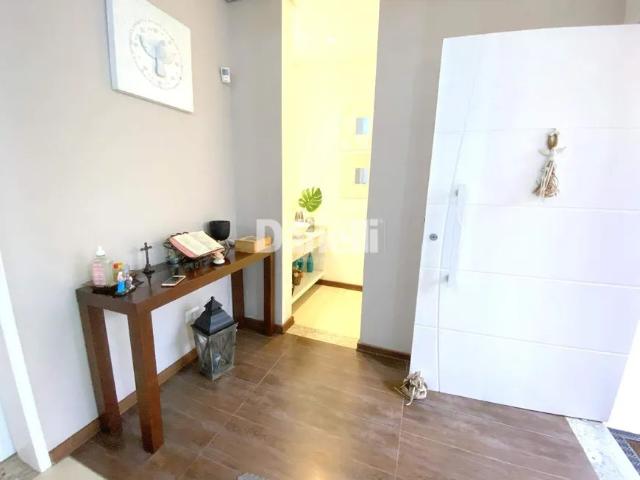 Casa à venda, 3 quartos, 1 suíte, 2 vagas, Campos Elíseos Taubaté/SP