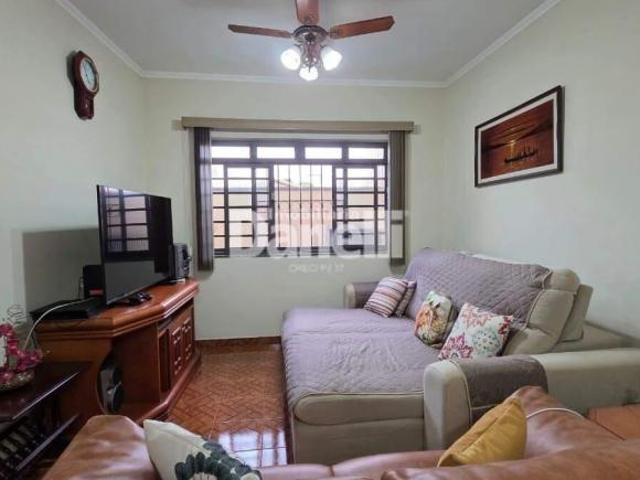 Casa à venda, 3 quartos, 1 suíte, 2 vagas, Centro Tremembé/SP