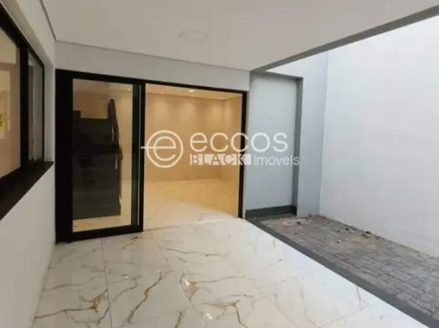 Casa à venda, 3 quartos, 1 suíte, 2 vagas, Cidade Jardim Uberlândia/MG