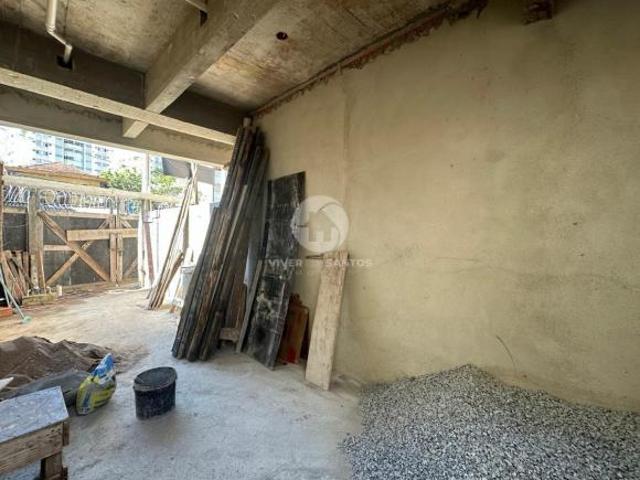 Casa à venda, 3 quartos, 1 suíte, 2 vagas, Encruzilhada Santos/SP