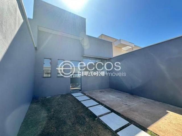 Casa à venda, 3 quartos, 1 suíte, 2 vagas, Jardim Holanda Uberlândia/MG