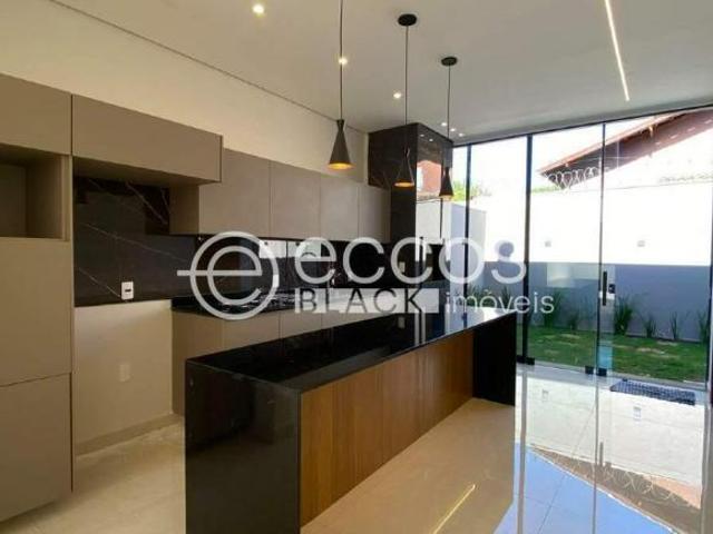 Casa à venda, 3 quartos, 1 suíte, 2 vagas, Jardim Nenê Gomes UBERABA/MG
