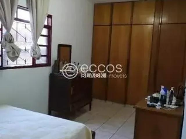Casa à venda, 3 quartos, 1 suíte, 2 vagas, Pacaembu Uberlândia/MG