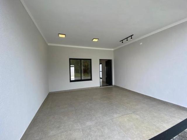 Casa à venda 3 Quartos, 1 Suite, 2 Vagas, Residencial Vila Romana, Pindamonhangaba SP