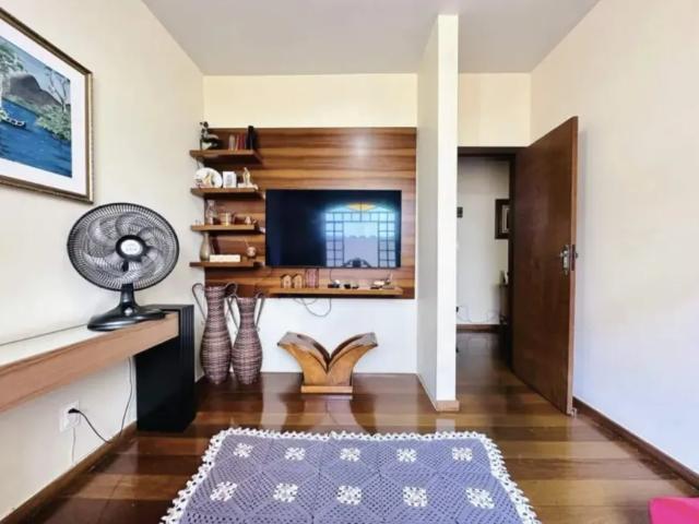 Casa à venda, 3 quartos, 1 suíte, 2 vagas, Santa Amélia Belo Horizonte/MG