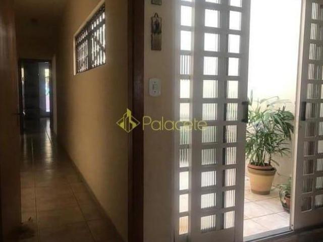 Casa à venda 3 Quartos, 1 Suite, 4 Vagas, 455M², Jardim Bela Vista, Taubaté SP