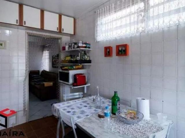 CASA À VENDA 3 QUARTOS 1 SUÍTE 4 VAGAS 210M²