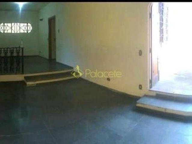 Casa à venda 3 Quartos, 1 Suite, 4 Vagas, 250M², Jardim Independência, Taubaté SP