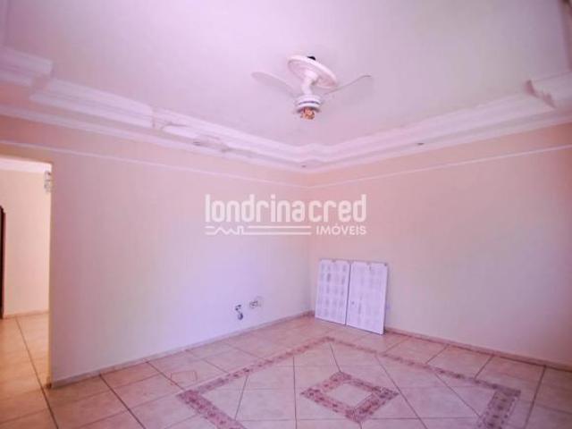Casa à venda 3 Quartos, 1 Suite, 4 Vagas, 250M², Parque Leblon, Londrina PR