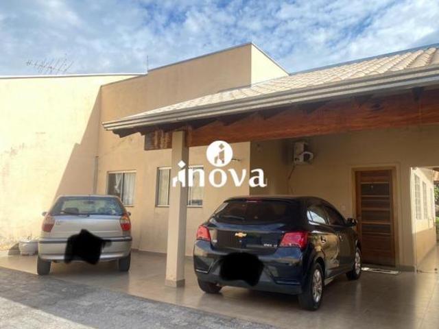 Casa à venda, 3 quartos, 1 suíte, 4 vagas, Tancredo Neves, Residencial Uberaba/MG