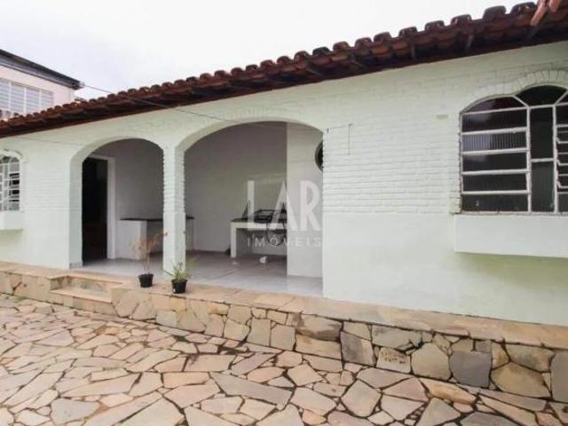 Casa à venda, 3 quartos, 1 suíte, 4 vagas, Alípio de Melo Belo Horizonte/MG