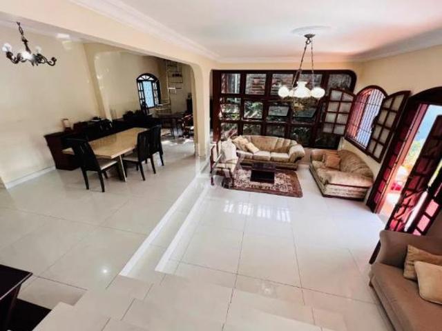 Casa à venda, 3 quartos, 1 suíte, 4 vagas, Castelo Belo Horizonte/MG