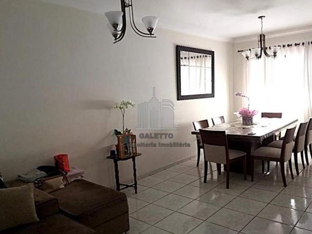 Casa à venda, 3 quartos, 1 suíte, 4 vagas, Roncáglia Valinhos/SP