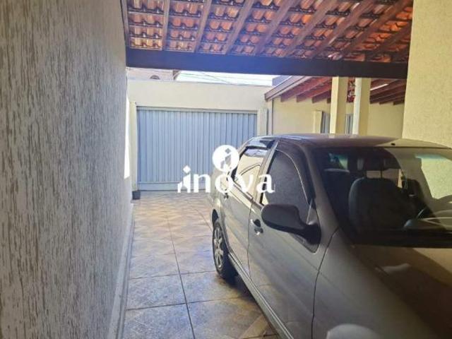 Casa à venda, 3 quartos, 1 suíte, 4 vagas, São Bento Uberaba/MG