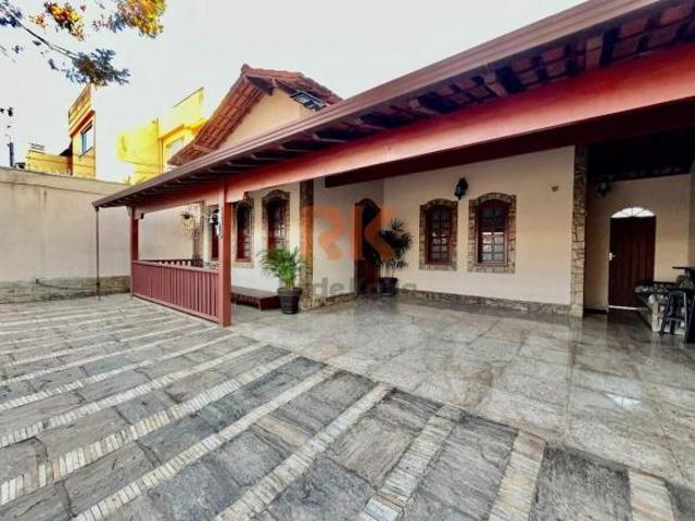 Casa à venda, 3 quartos, 1 suíte, 4 vagas, Santa Amélia Belo Horizonte/MG