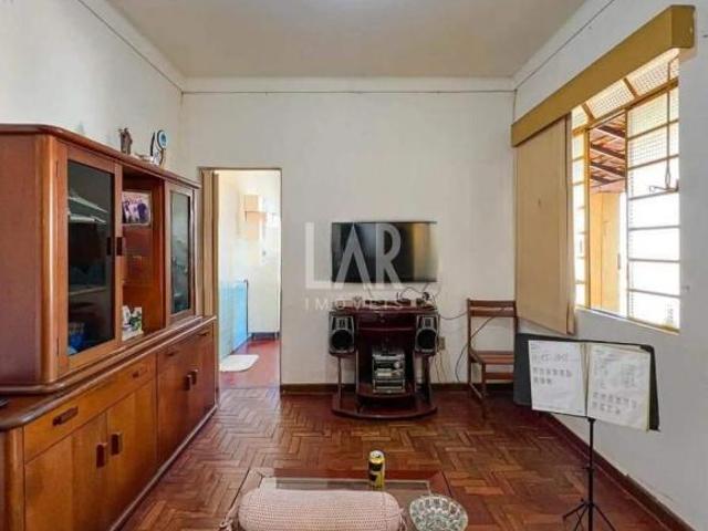 Casa à venda, 3 quartos, 1 suíte, 4 vagas, Sagrada Família Belo Horizonte/MG