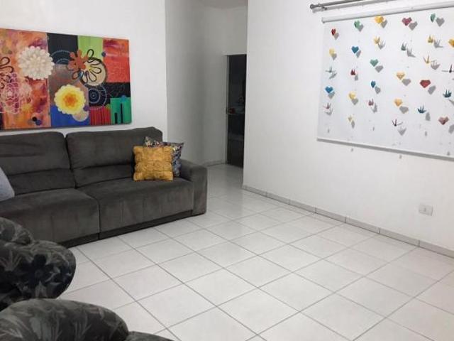 Casa à venda 3 Quartos, 1 Suite, 5 Vagas, 300M², Campos Elíseos, Taubaté SP