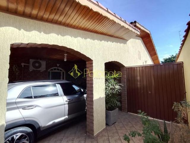 Casa à venda 3 Quartos, 1 Suite, 5 Vagas, 300M², Jardim Gurilândia, Taubaté SP