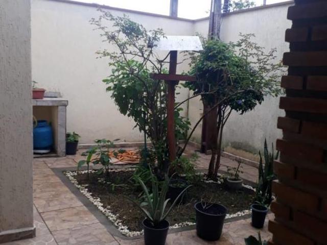 Casa à venda 3 Quartos, 1 Suite, 5 Vagas, 300M², Residencial Comercial Vila Verde, Pindamonhangaba