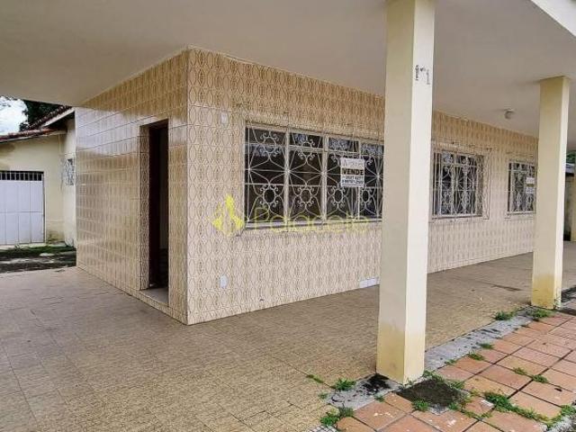 Casa à venda 3 Quartos, 1 Suite, 8 Vagas, 1200M², Moreira César, Pindamonhangaba SP
