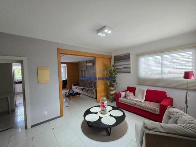 Casa à venda 3 quartos 1 suíte quintal 5 vagas Santos Vila Belmiro/SP
